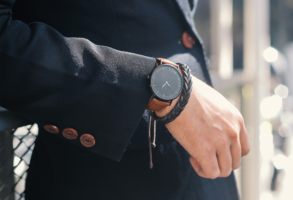 6 Classic Accessories Modern Men Should Have 6 Accessories Modern Men ...